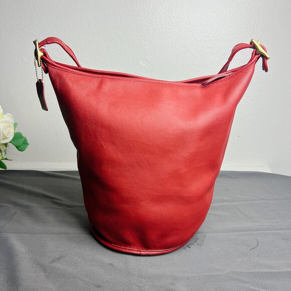 Coach | Bags | Coachrare Vintage Xl Duffle Sac Bag Red Bucket Bag 985 ...